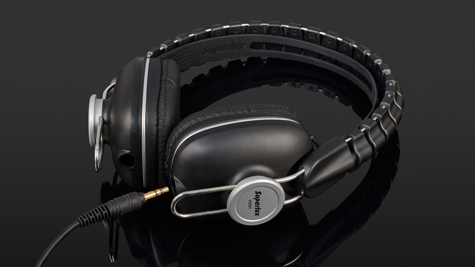 Superlux HD581 im Test bei kopfhoerer.de